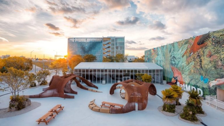 Miami City Guide: Why You Should Visit Miami? | Home's Society Blog